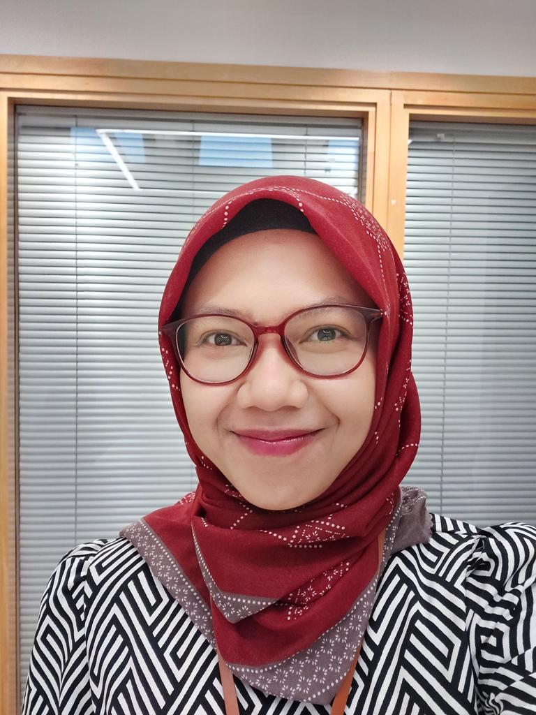 Raeni Bagikan Tips Kuliah di Luar Negeri - Pusat Layanan Pembiayaan ...